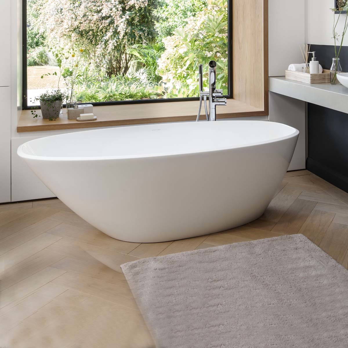 Lille badekar - Mozzano 165cm til det lille badeværelse